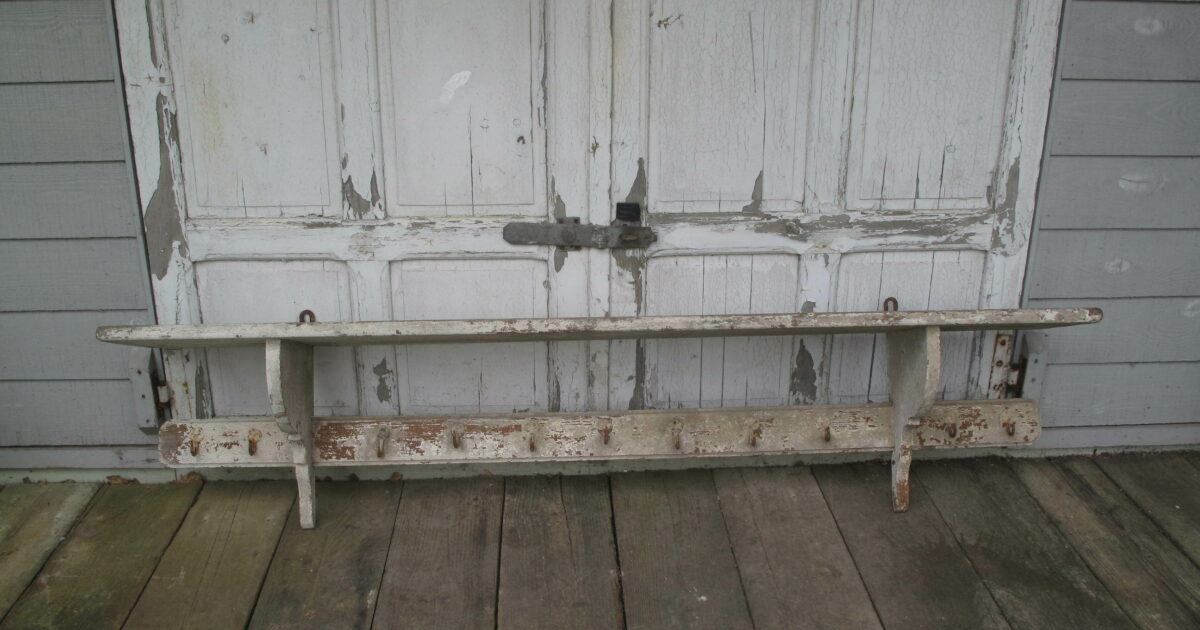 Large Pine Rack in Its Original Paint | French Country Antiques